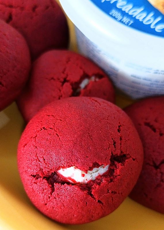 Red Velvet Cream Cheese Cookies – Mahjabeen's kitchen